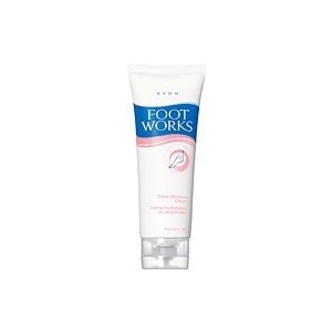 In-Depth Analysis and Overview of Avon Foot Works Deep Moisture Cream